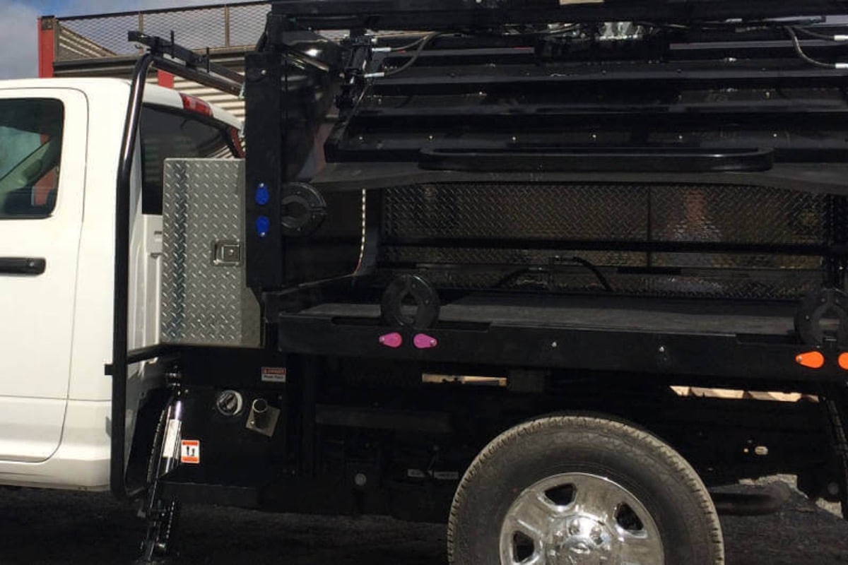 Truck-Mounted Hoof-Trimming Chute - Tuffy Tables | Professional Hoof ...