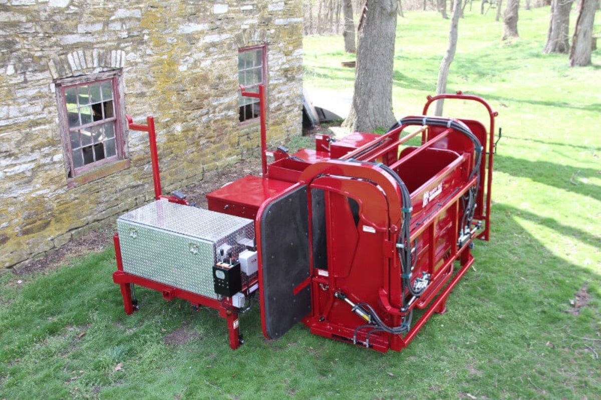 Home - Tuffy Tilt Hoof-Trimming Tables