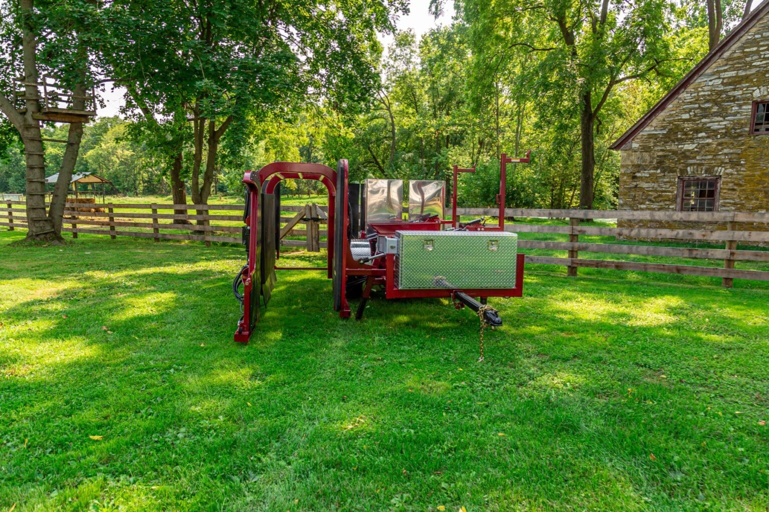 Home - Tuffy Tables | Professional Hoof Trimming Chutes